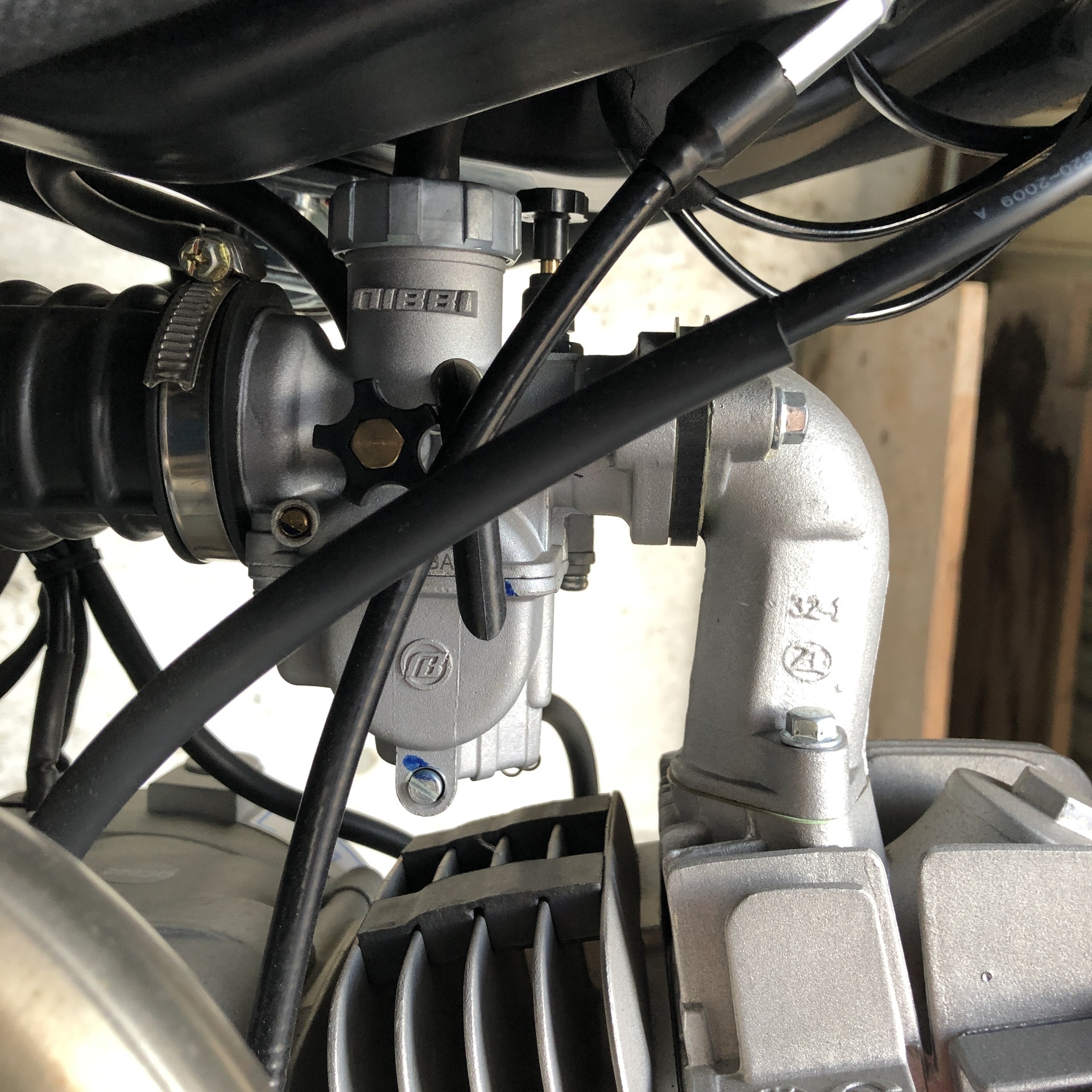 Nicot PT125(PT4)キャブレターNibbi PE19からPE28に変えて低速トルク爆上がり マニホールド削りなど紹介 ...